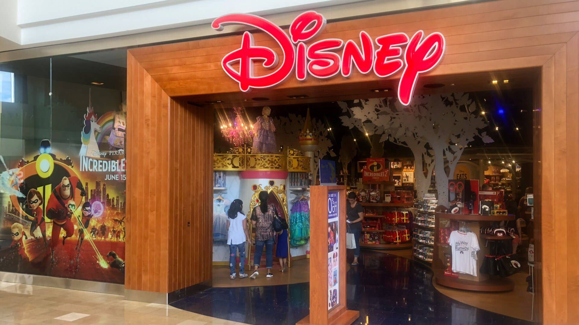 Disney closes iconic store after 33 years - TheStreet