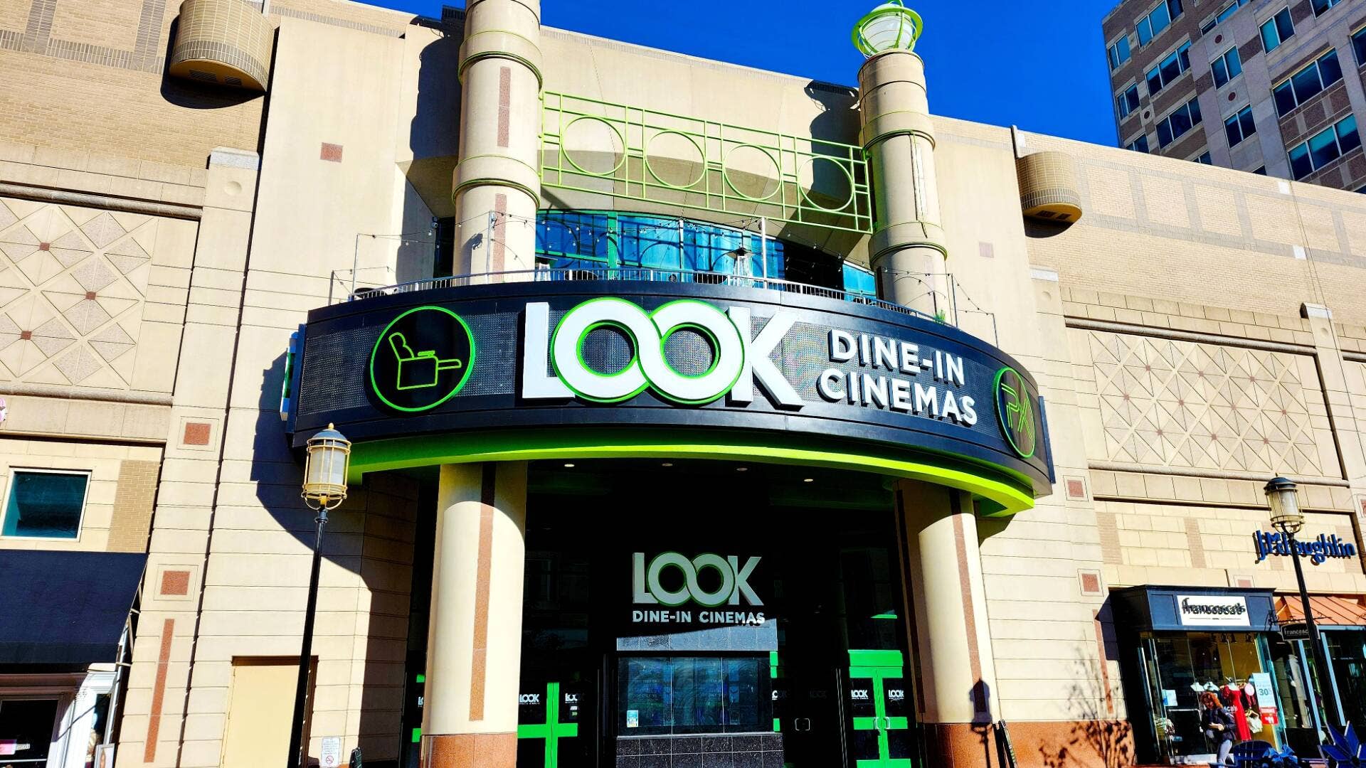 Major movie theater chain suddenly shutters multiple locations - TheStreet