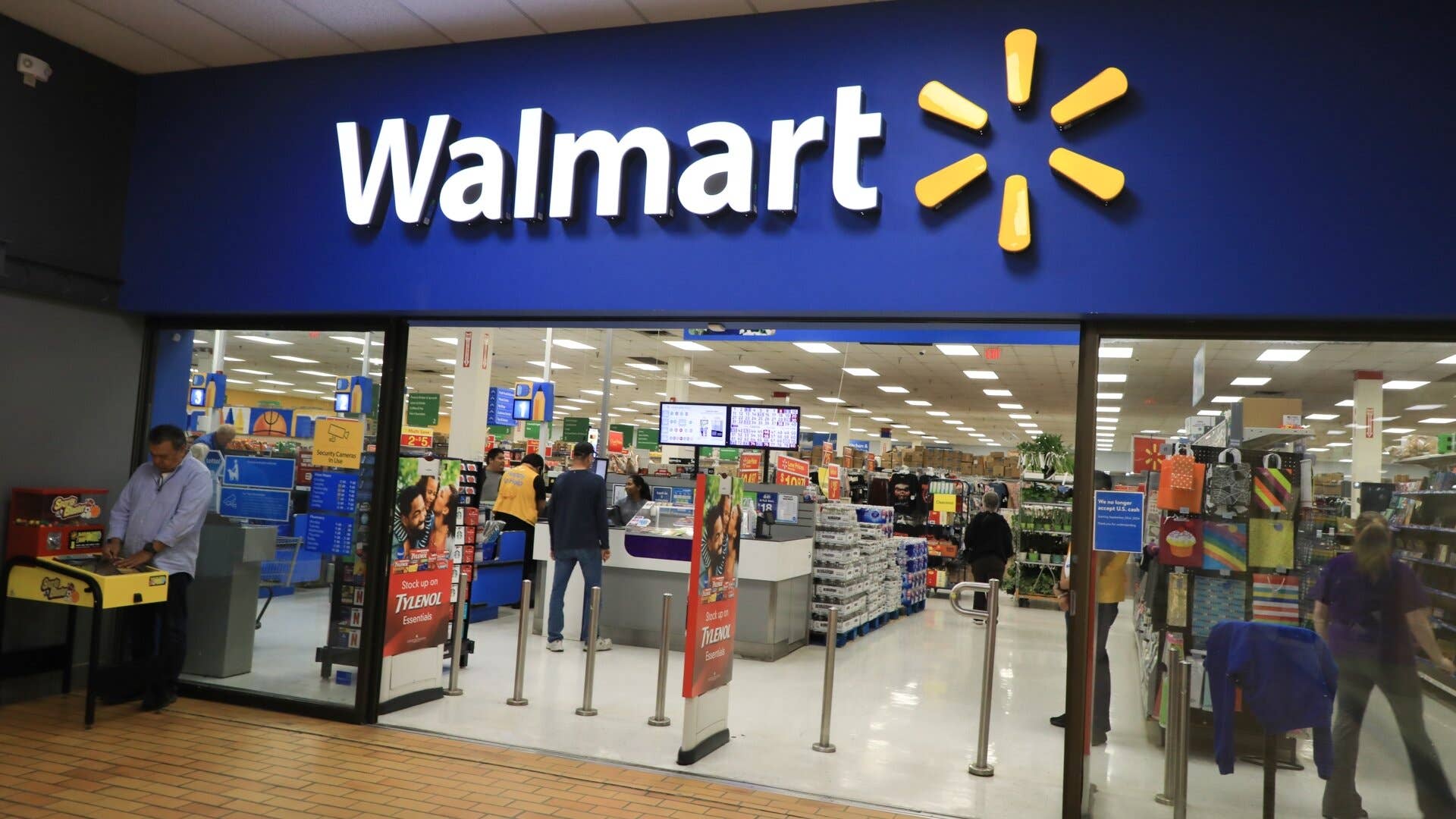 Walmart shakes up in-store dining with unexpected new option - TheStreet