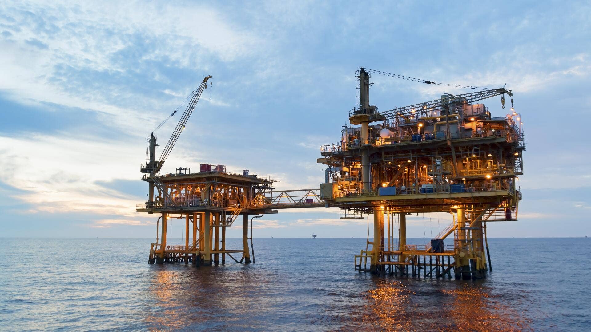Chevron boosts dividend 4% as 147-year oil streak continues - TheStreet