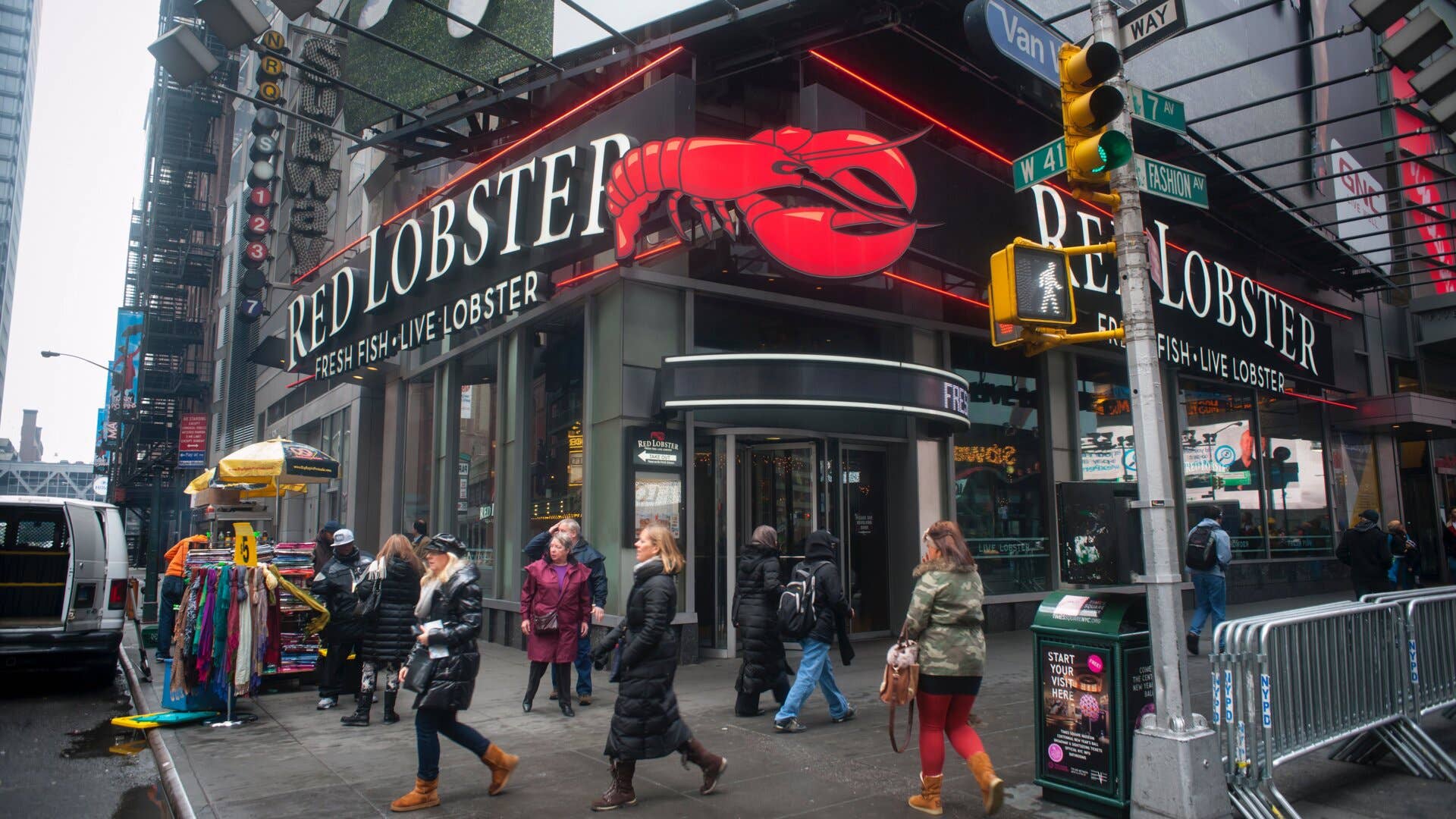 After bankruptcy, iconic seafood chain closing more restaurants - TheStreet
